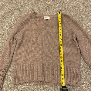 Universal Thread | Sweaters | Neutral Vneck Sweater | Poshmark